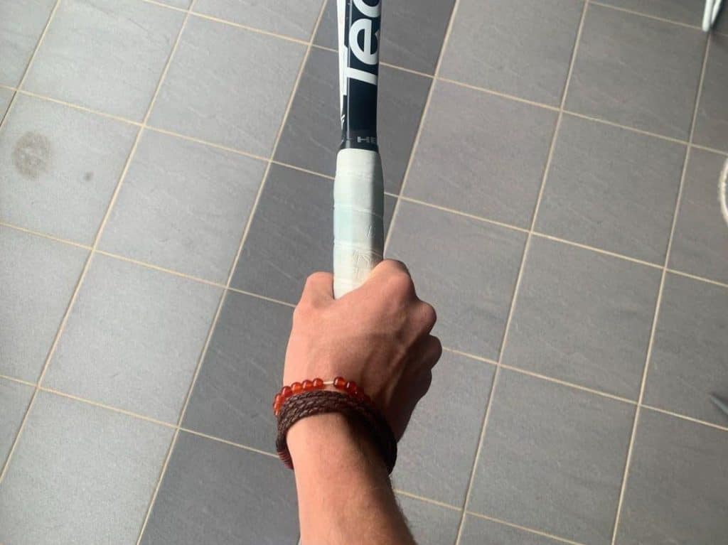 How to Hold a Tennis Racket (Easy Guide) - Tennis Bulldog